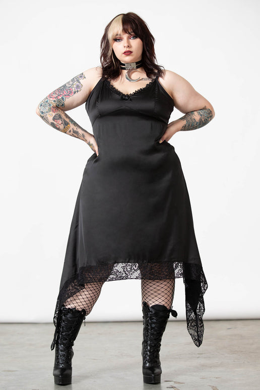 PLUS SIZE MAXI DRESSES | Killstar